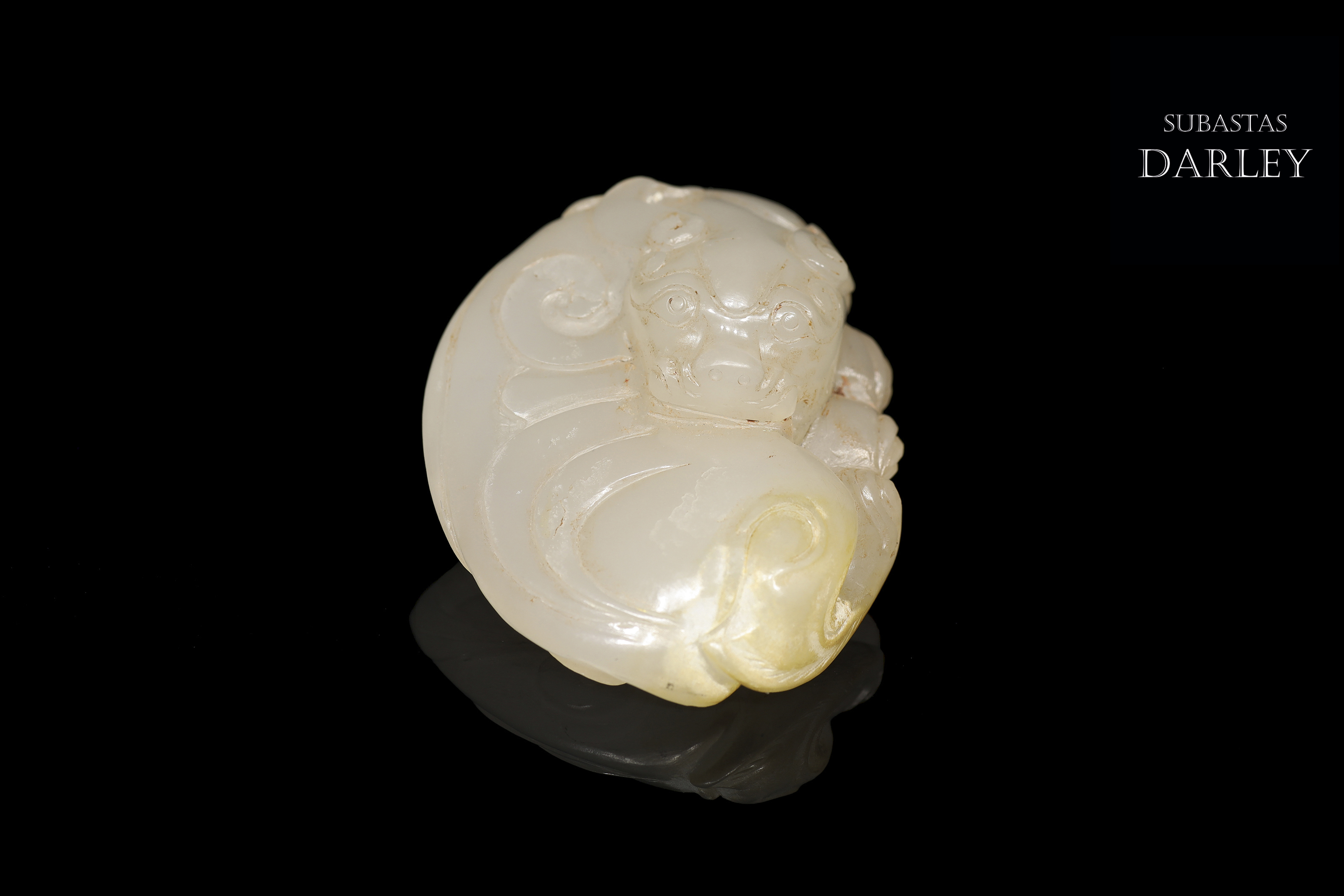 Figura de jade blanco "león", dinastía Han del este
